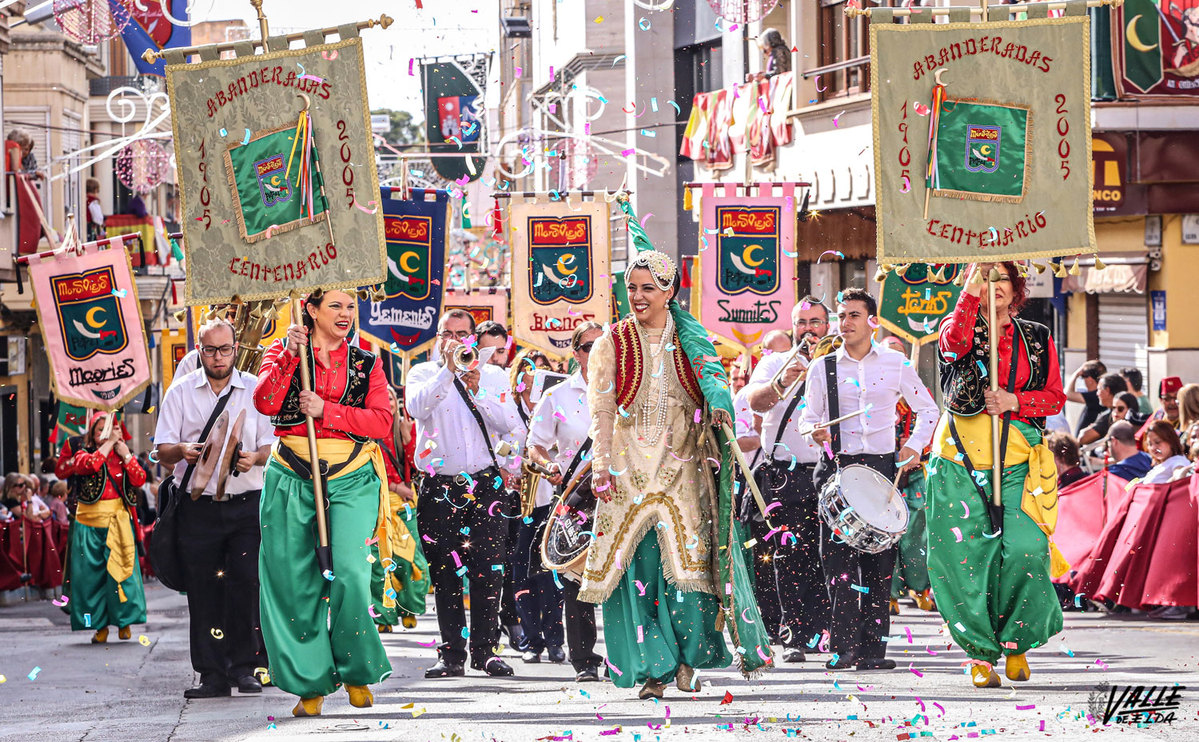 Más de 1.500 festeros pondrán el broche al bicentenario de los Moros ...